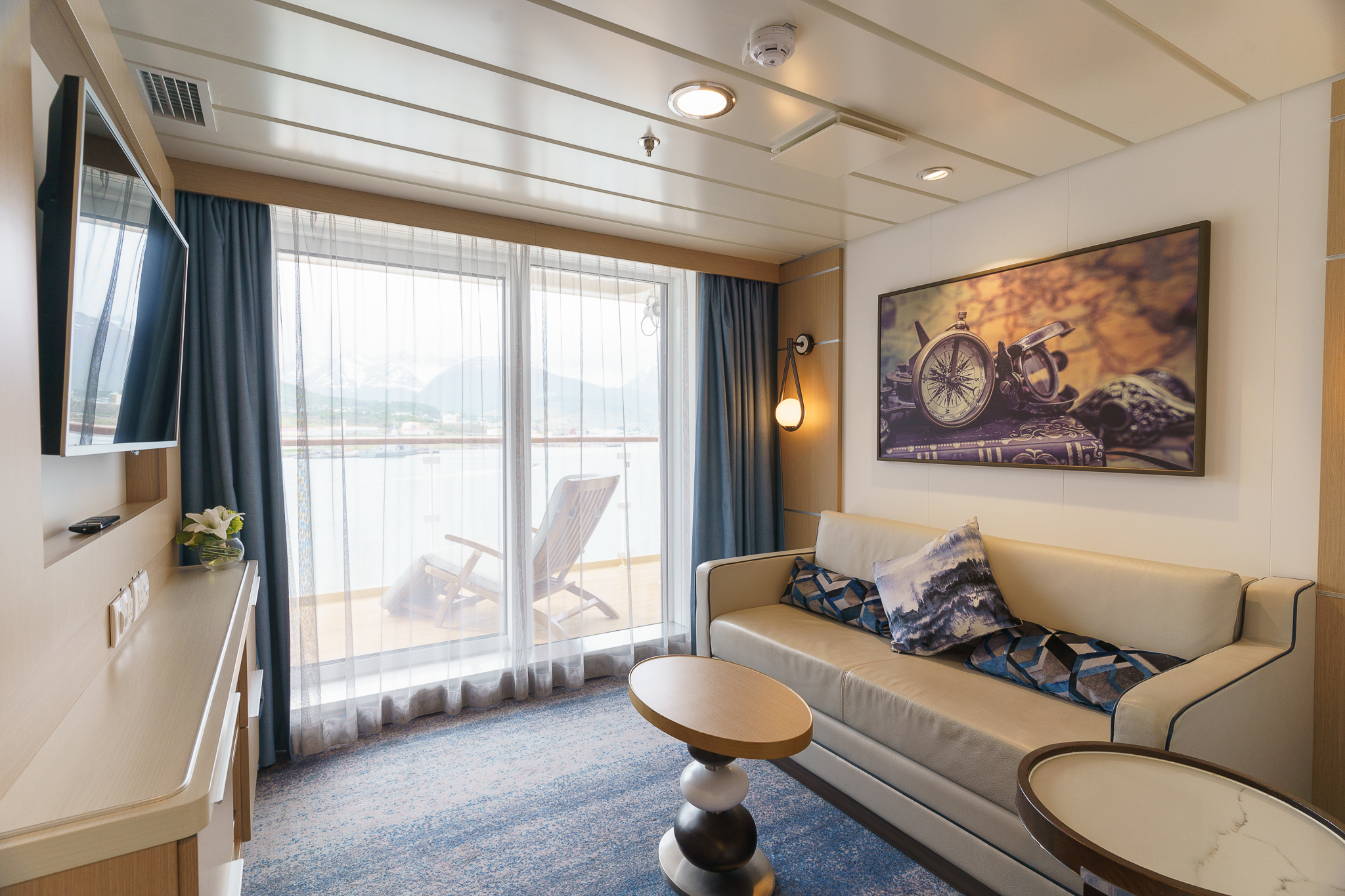 The Ocean Explorer Ship - Photos & Trips | Polar Cruises