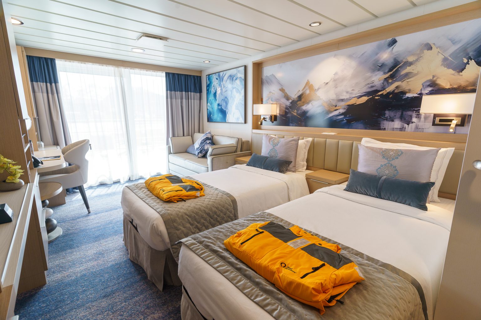 The Ocean Explorer Ship - Photos & Trips | Polar Cruises
